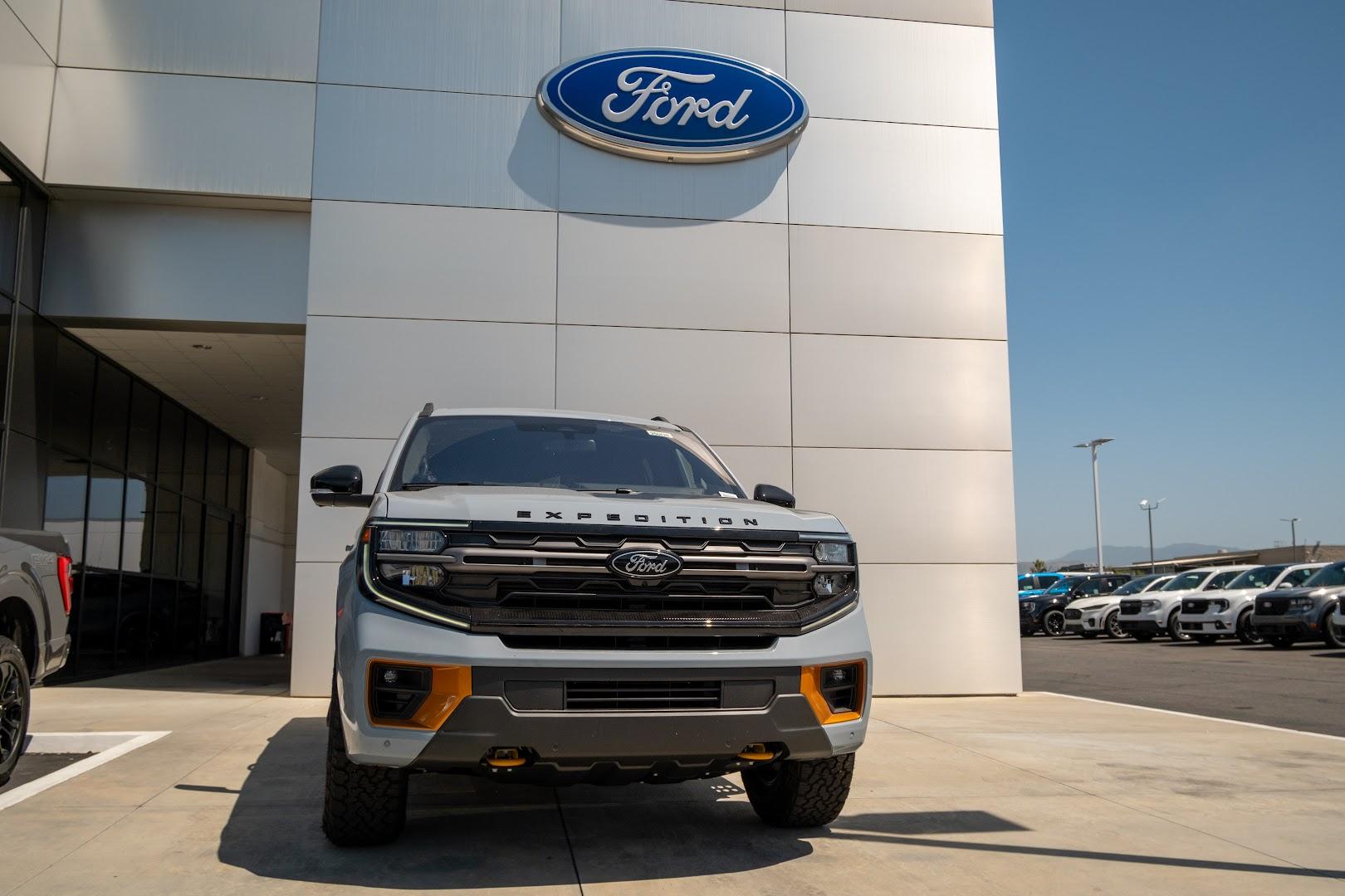 Tuttle-Click Ford Irvine - CaliforniaCarDealers.net
